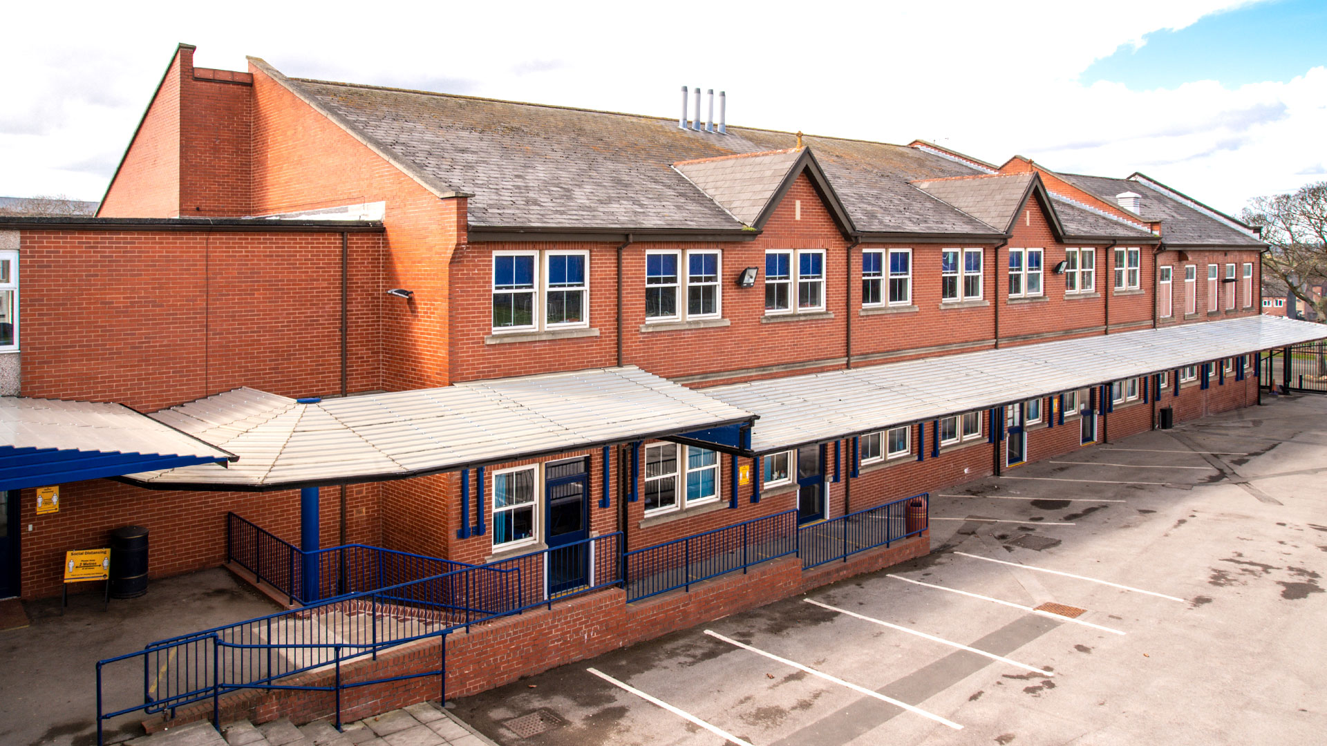 Castleford Academy Case Study - Canopies UK